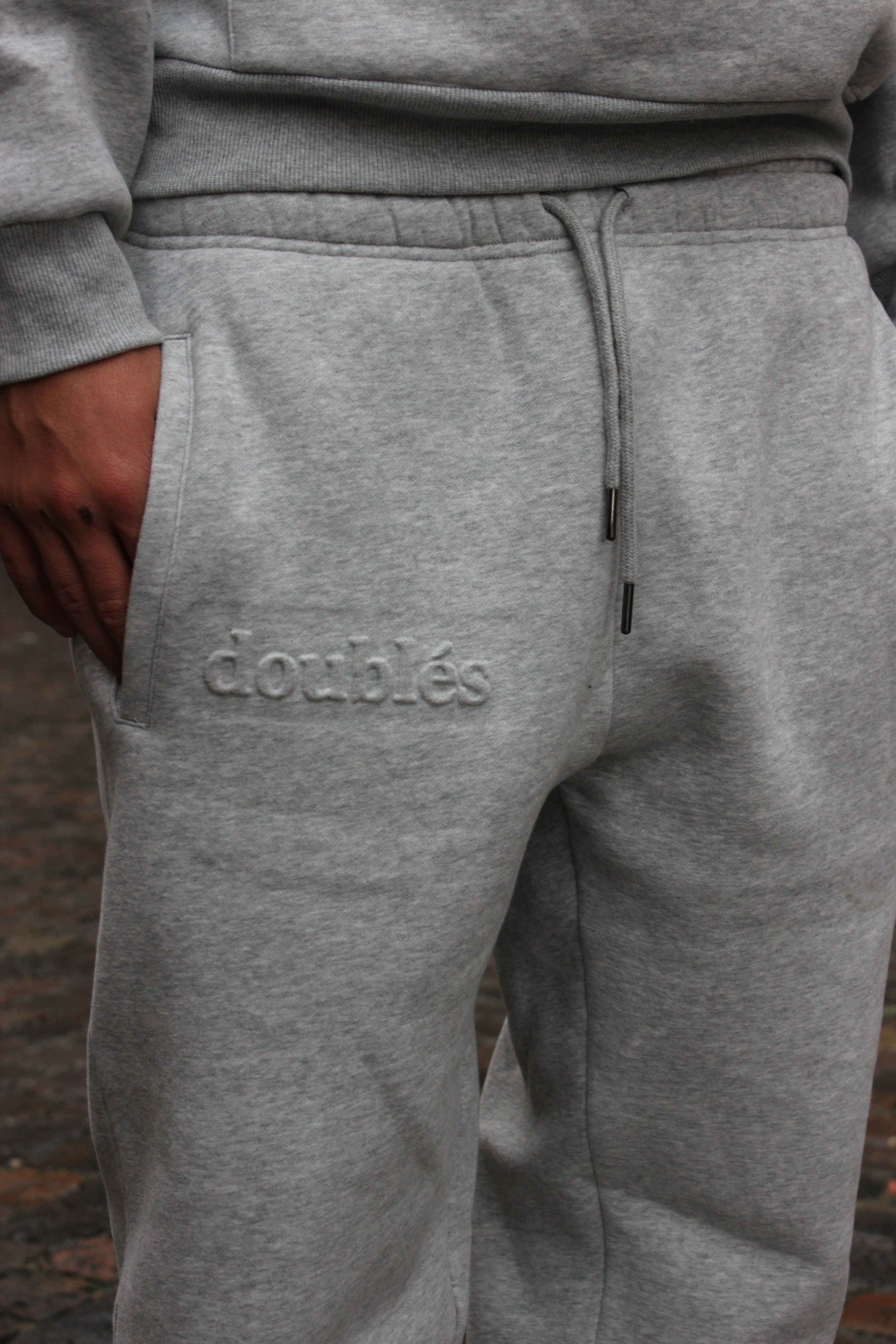 Embossed Jogging Pants - Light Grey – Doublés